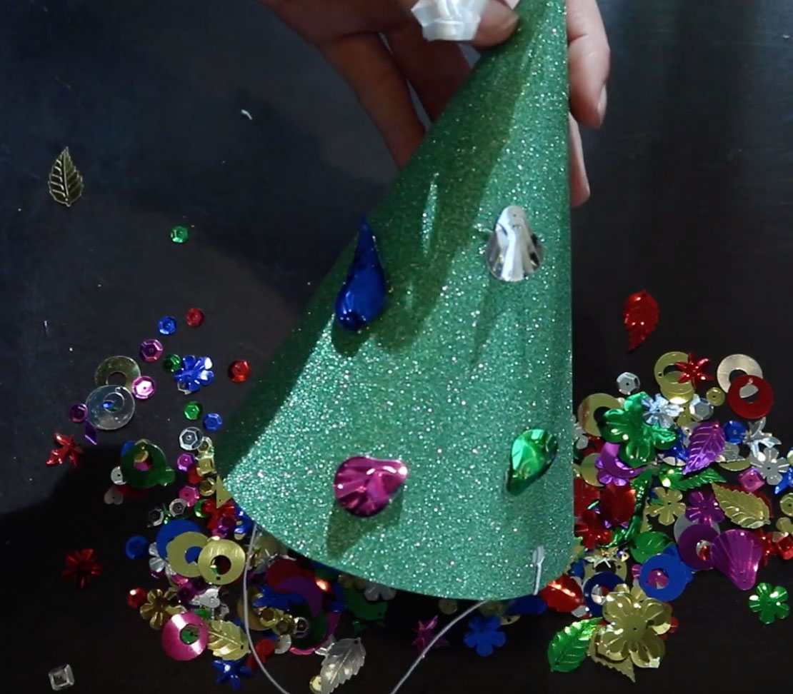 DIY: New Year’s Party Hat! | The New Children's Museum